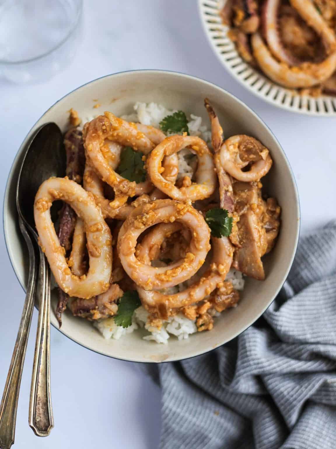Squid with Salted Egg - Curious Flavors